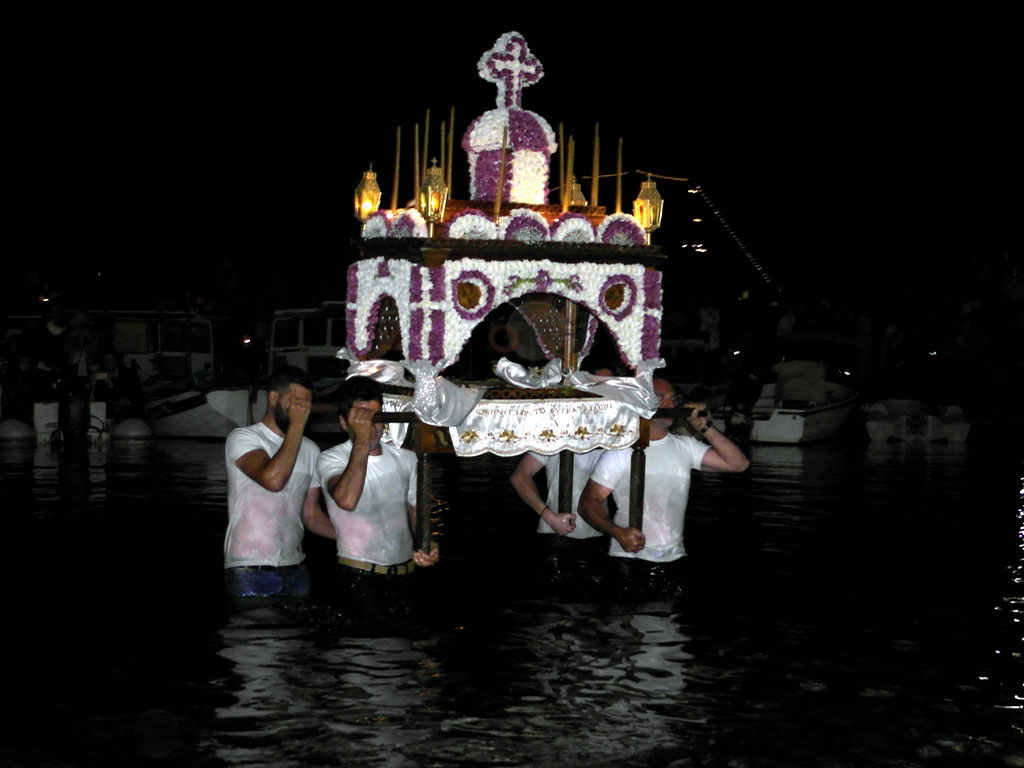 The procession of the sea Εpitaph | Greek Customs & Traditions